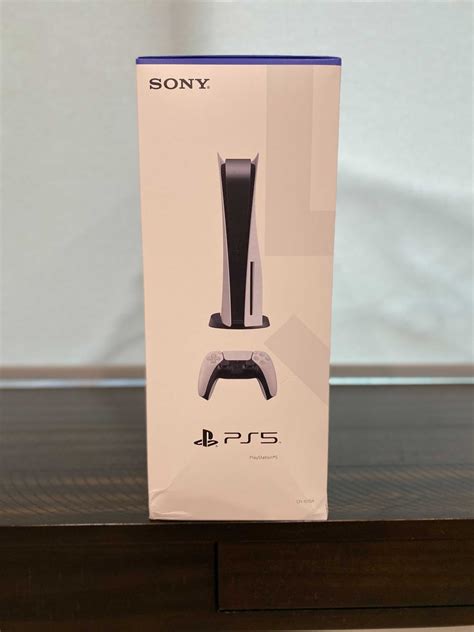 Slideshow: PS5 Box Pictures