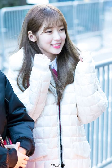arin pics on Twitter: "#아린 ♡ 180112 › © 로즈아린…
