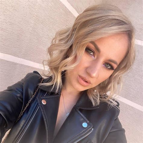 Mary Cherry : r/PrettyGirls