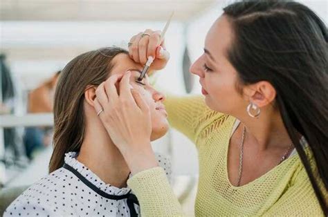 Детям при конъюнктивите какие глазные капли можно