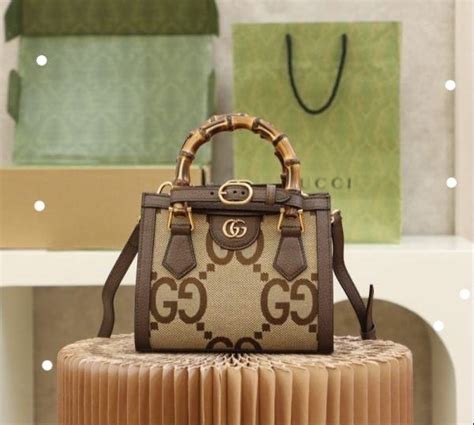 Сумка на плечо мессенджер Gucci Сумка женская, натуральная кожа ...