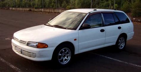 Mitsubishi Libero (Мицубиси Либеро)