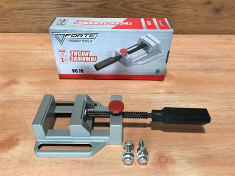 Купить Тиски для стойки Forte VC 70, цена 375 ₴ — Prom.ua (ID#619164116)