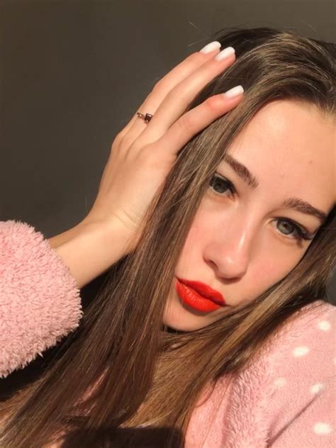 Просто красные губы | Girly fashion, Daily outfits, Outfit inspirations
