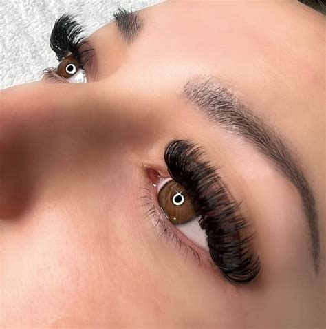 Lux Lashes