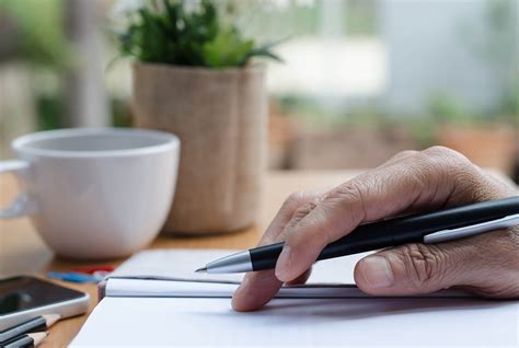 Pen table
