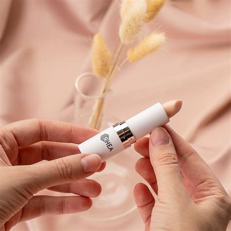 Питательный и увлажняющий бальзам для губ NutriLips Rhea - A.BEAUTY BAR ...