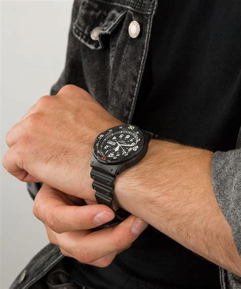 Casio MRW-200H-1BVEF (MRW-200H-1BVEG)- Zegarek Sport • Zegarownia.pl