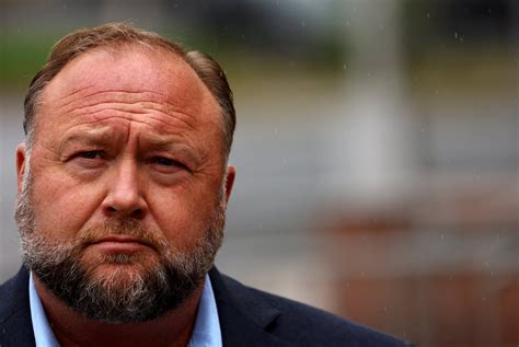 Jurors in Alex Jones Trial Begin Deliberating - The New York Times