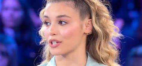 Serena Carella torna sugli attacchi di Alessandra Celentano ad Amici ...