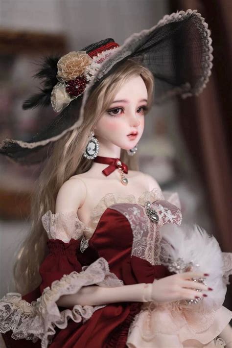 Download Barbie Doll Vintage Wide-brimmed Hat Wallpaper | Wallpapers.com