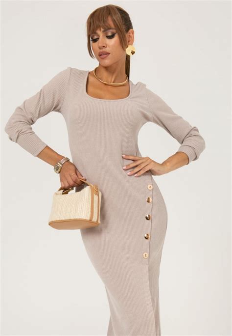 Платье Gold Chic Chili, цвет: бежевый, MP002XW19TX4 — купить в интернет ...