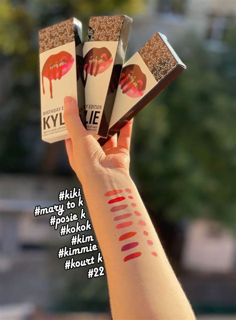 KYLIE birthday edition Помада и карандаш для губ 2 в 1 #KOKOK (ID ...