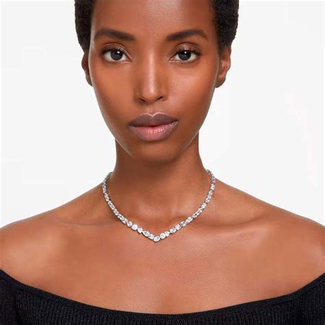 Оригинальные колье Swarovski — купить ожерелье Сваровски на официальном ...
