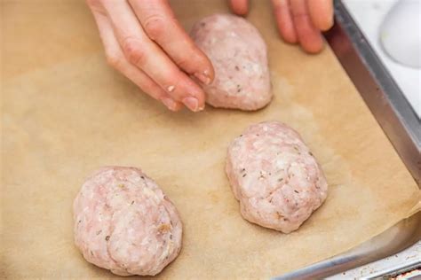 Котлеты из индейки в духовке — рецепт от ВкусВилл