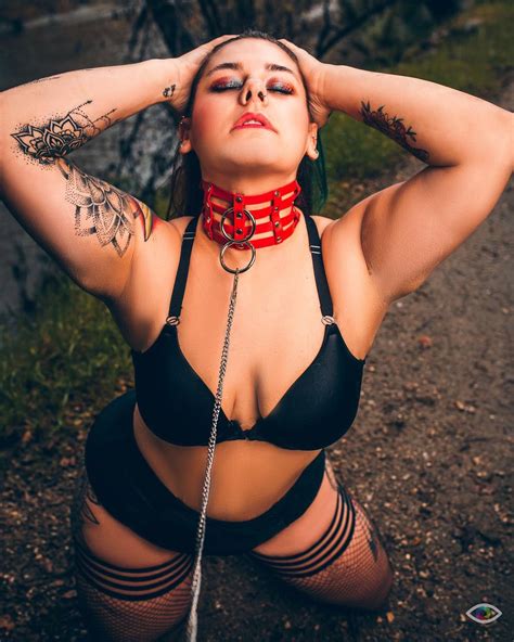 Collared & leashed : r/collared