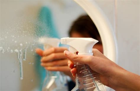 Как сделать, чтобы зеркало в ванной не запотевало: 7 хитростей