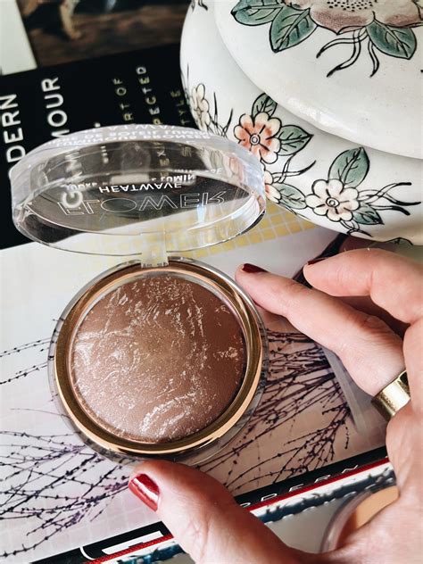 The 5 Best Drugstore Bronzers - Honestly JamieHonestly Jamie