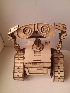 8 ideas de Walle | wall e, robots de carton, juegos de madera