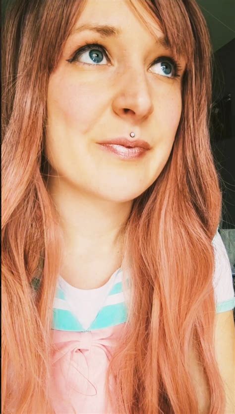 how do you find my smile? : r/palebeauties