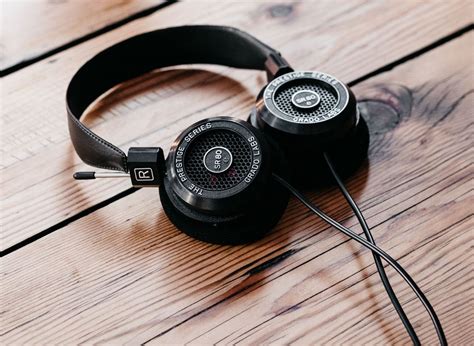 GRADO SR80E Headphones Review • Audiostance