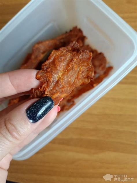 Рецепт: Чипсы из куриной грудки к пиву | В сушилке для овощей и фруктов
