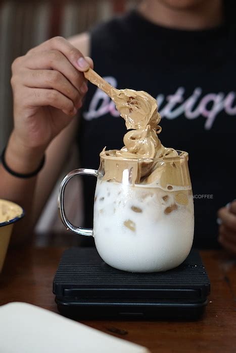 RESEP KOPI : DALGONA COFFEE - Majalah Otten Coffee