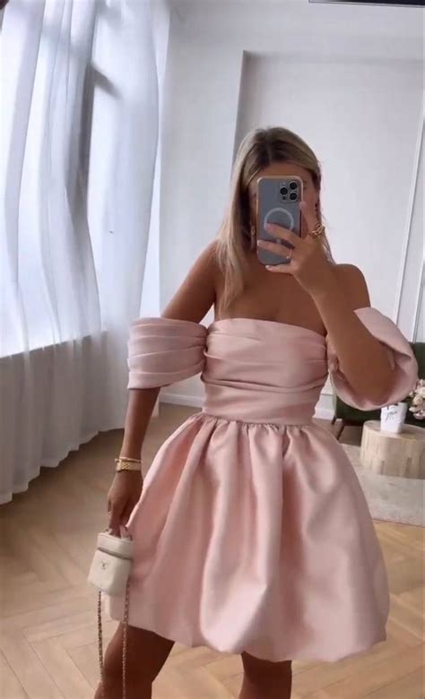 Дамска сатенена рокля L9236