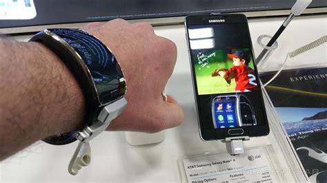 Samsung Gear VR, Galaxy S6, Edge in-store near-hands-on at Best Buy ...