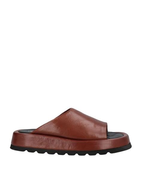 Pas De Rouge Sandals in Brown | Lyst