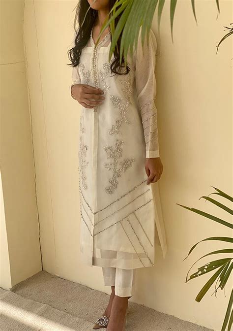 Samara with Pants | Mubashira Usman