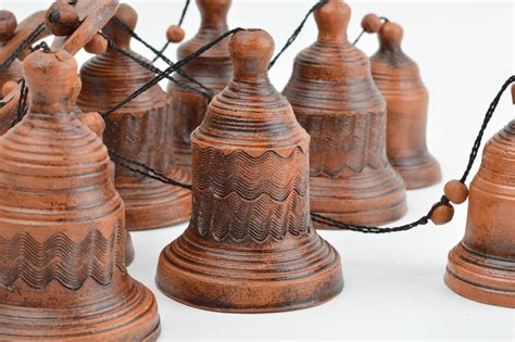 Купить Колокольчики из глины ручной работы колокольчики на дверь ...