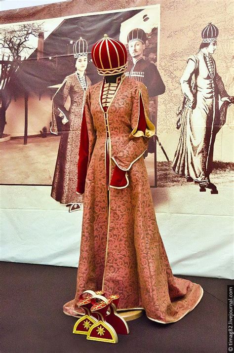Folk Clothing, Historical Clothing, Traditional Fashion, Traditional ...