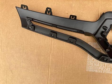 Накладка решотки радиатора Renault Grand Scenic 3 (Рено Гранд Сценик 3 ...