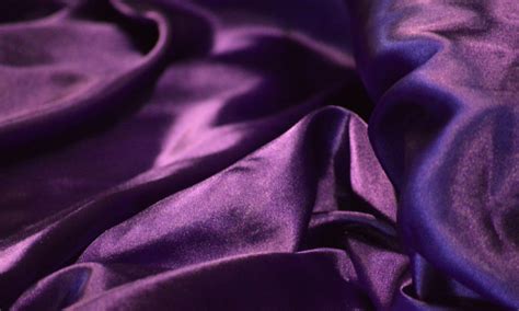 Was ist Taft? Der schimmernde Stoff erklärt | Contrado Blog