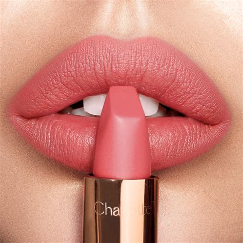 CHARLOTTE TILBURY LÄSST FOLLOWER ENTSCHEIDEN!