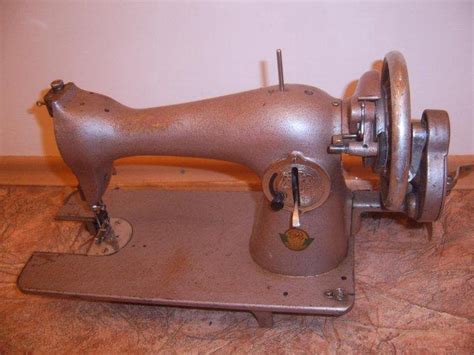 Швейная машинка ПМЗ 1953 г – купить в Ставрополе, цена 700 руб., дата ...