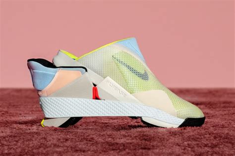 נייק הכריזה על נעלי ה-Nike GO FlyEase – נעליים עם שריכה ללא מגע