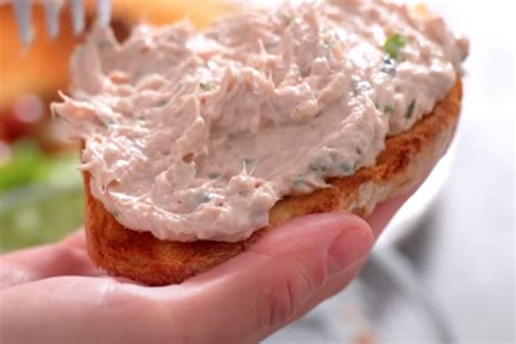 Намазка из рыбы с крем-сыром и зеленью - рецепт приготовления с фото и ...