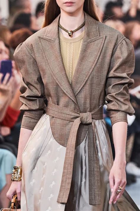 Pin by Ekaterina Zabuskaya on Designers | Fashion, Fashion week spring ...