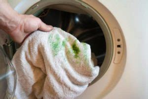 Как отстирать краску с одежды: отстирываем засохшую акриловую ...