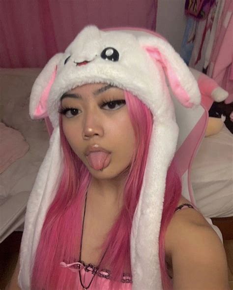 @celestizal on ig!! egirl pink hair egirl twitch streamer bunny girl ...