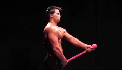 Tug Toner, lo último en musculación (ideal para tu novio)