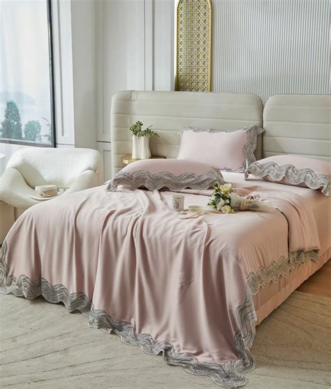 Постельное белье Blumarine тенсель с кружевами модель 6564