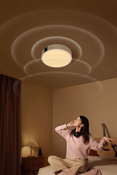 The XGIMI Magic Lamp Simplifies the Home Theater Projector