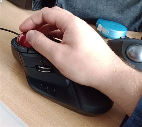 Elecom HUGE Trackball