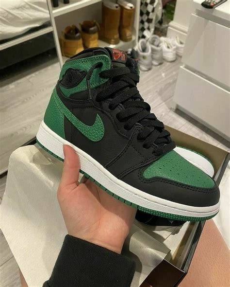ғᴏʟʟᴏᴡ ᴍᴇ ғᴏʀ ᴍᴏʀᴇ ɢᴏᴏᴅ ᴘɪɴs | Hype shoes, Sneakers fashion, Jordans ...