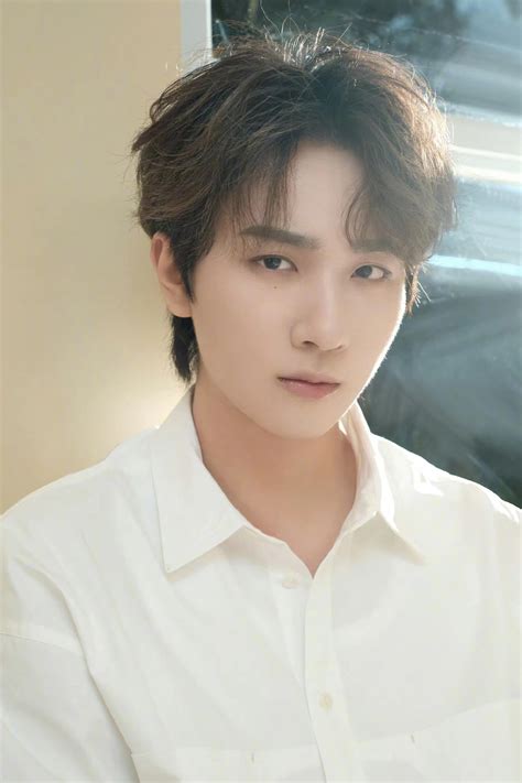 Li Hongyi - Profile Images — The Movie Database (TMDB)