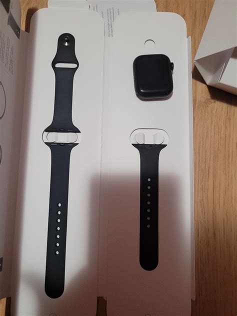 Prodám chytré hodinky APPLE WATCH series 7 41mm | Aukro