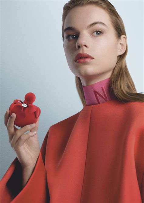 Nina Ricci: Nina Extra Rouge - Luxferity Magazine